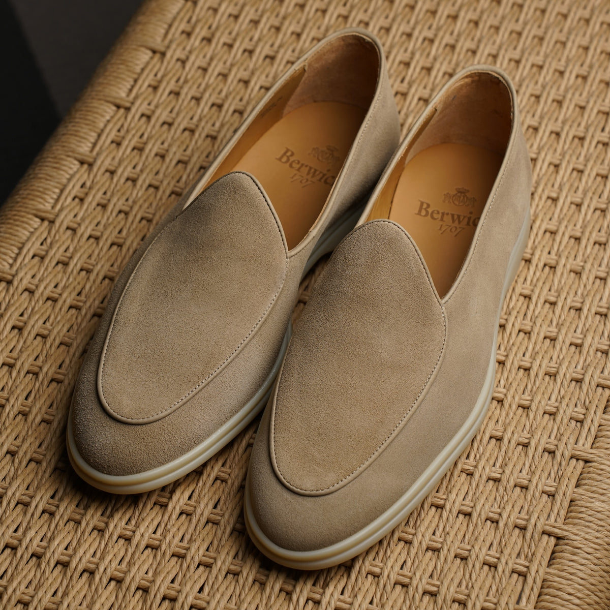 Berwick Belgian Loafer w/ Rubber Sole - Beige Suede – Mehra
